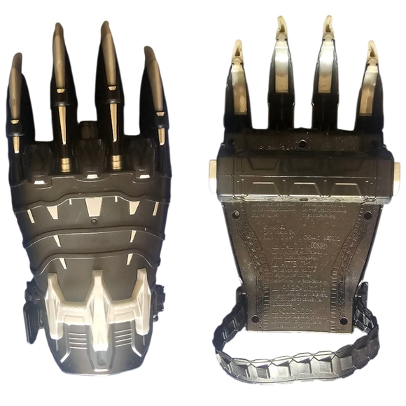 Marvel | Costumes | Marvel Black Panther Claw Gauntlet Roleplay Toy ...